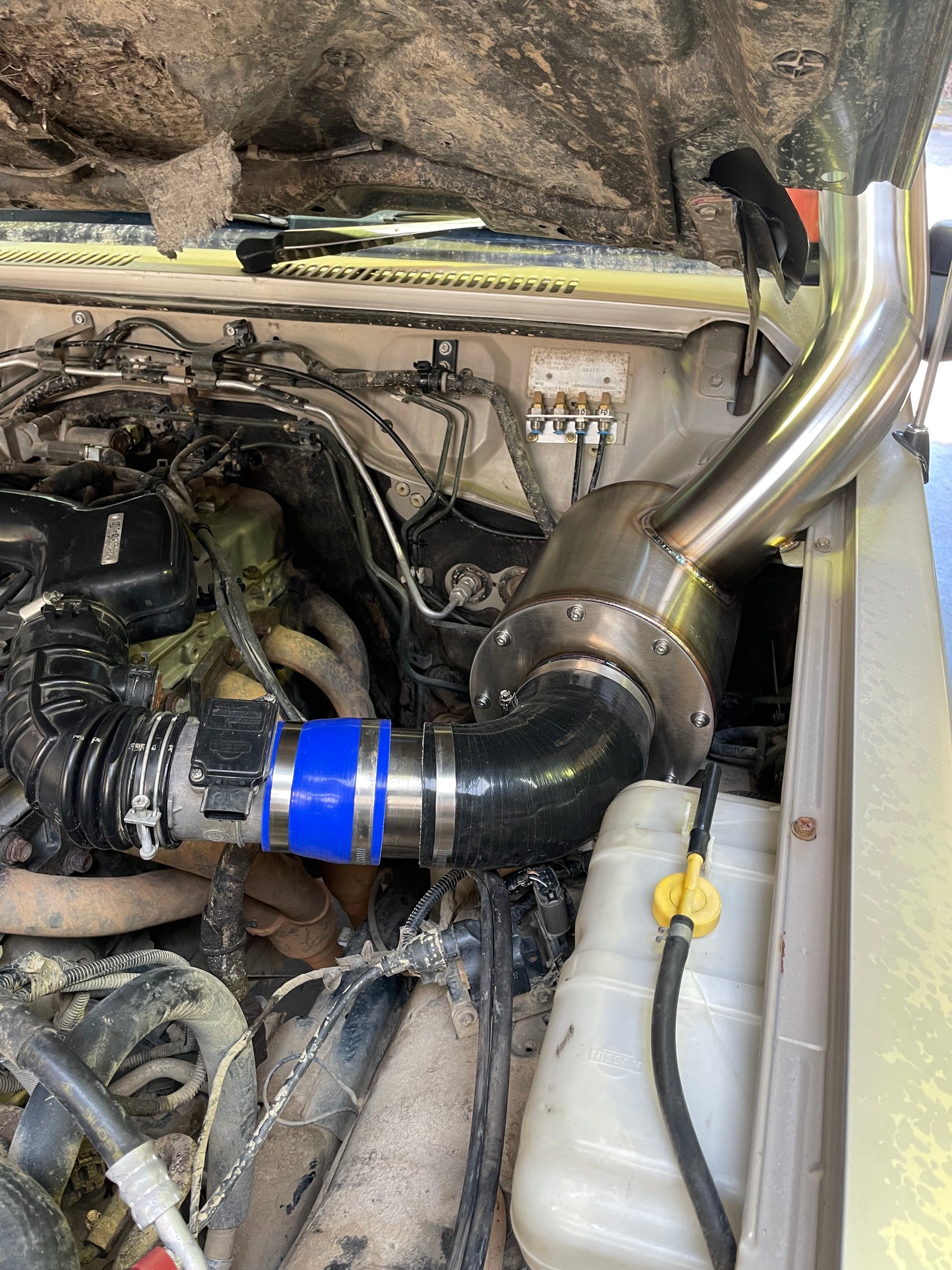 Nissan GQ Patrol Bonnet Entry 4" Stainless Snorkel – JefFab Customs
